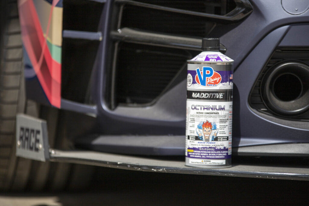 Proveedor de combustibles de alto octanaje, aditivos y lubricante