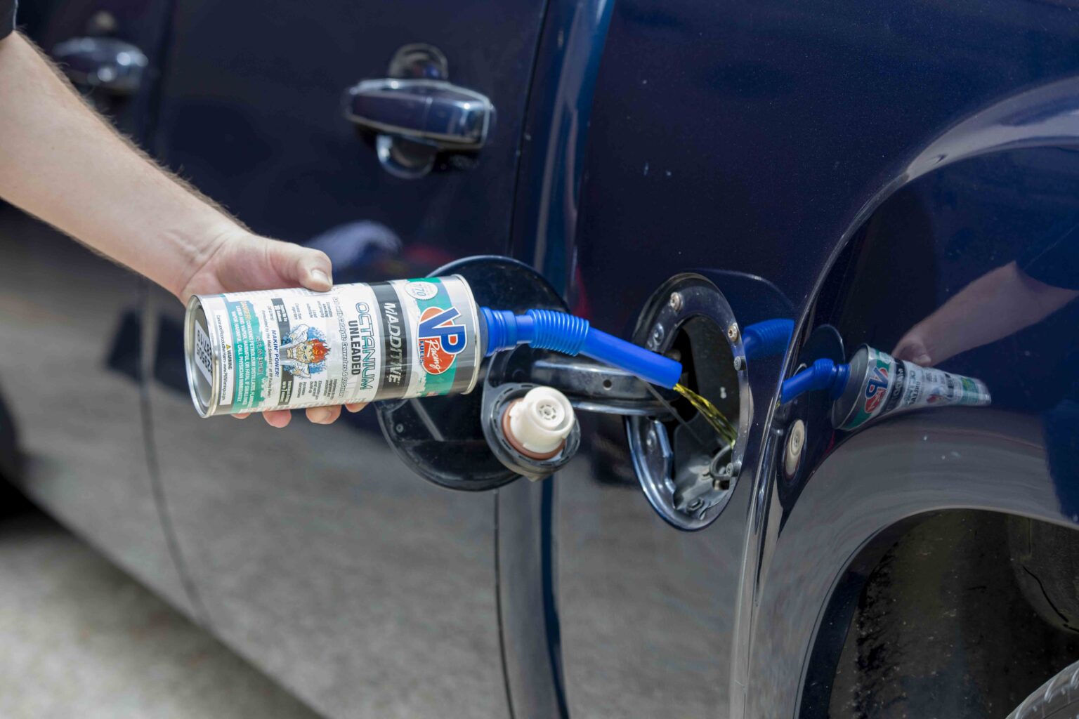 Proveedor de combustibles de alto octanaje, aditivos y lubricante